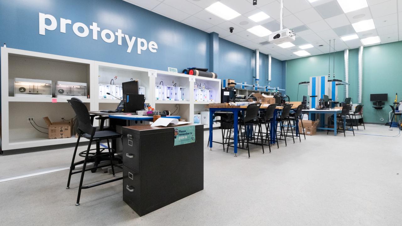Electronics & Rapid Prototyping Room | Diane Bryant Engineering Student ...